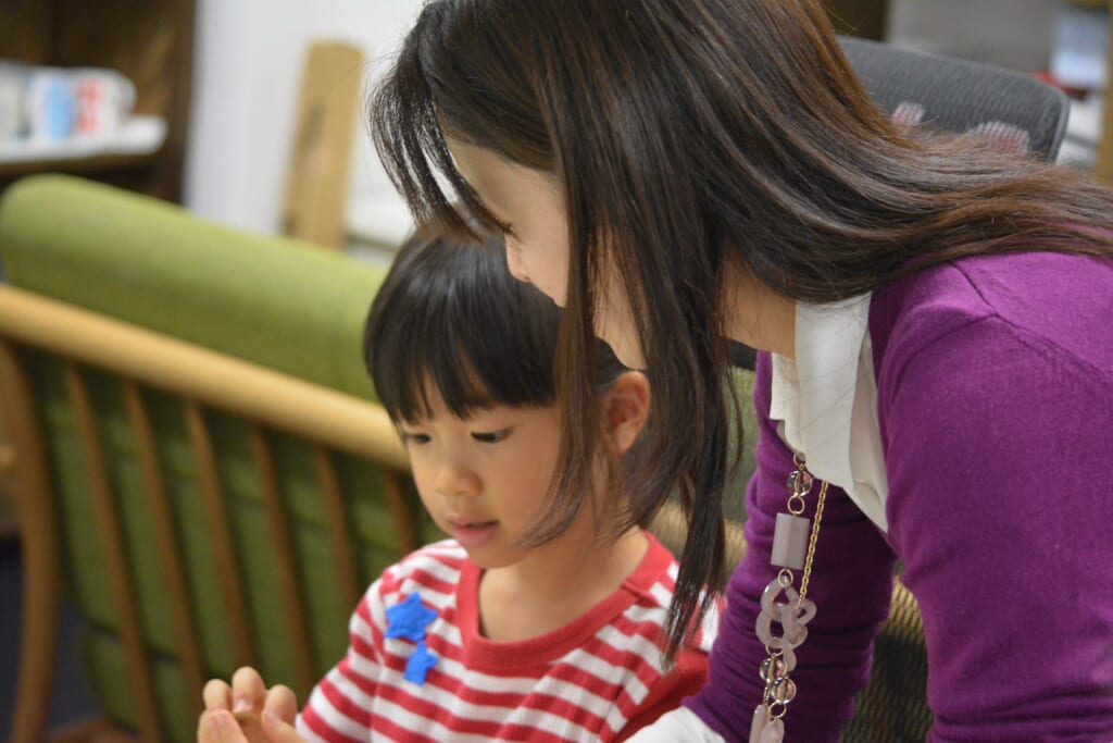 Shogi Rules – How to Play Shogi – : Step 1-1 Greetings | I-tsu-tsu Co. Ltd.